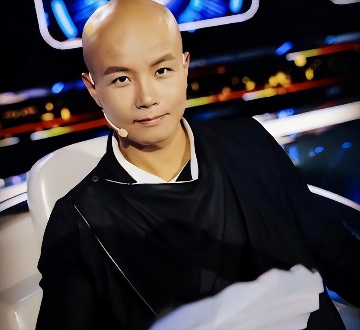 The status quo of host Le Jia is explosive, from a gold medal host to ...