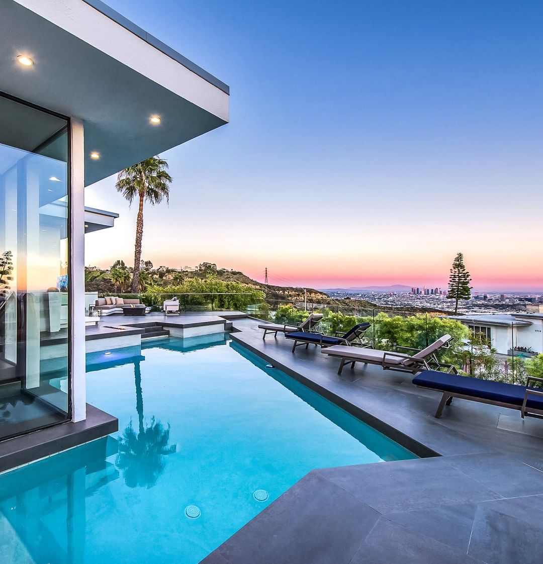 How to choose the size and depth of the villa swimming pool? - iMedia