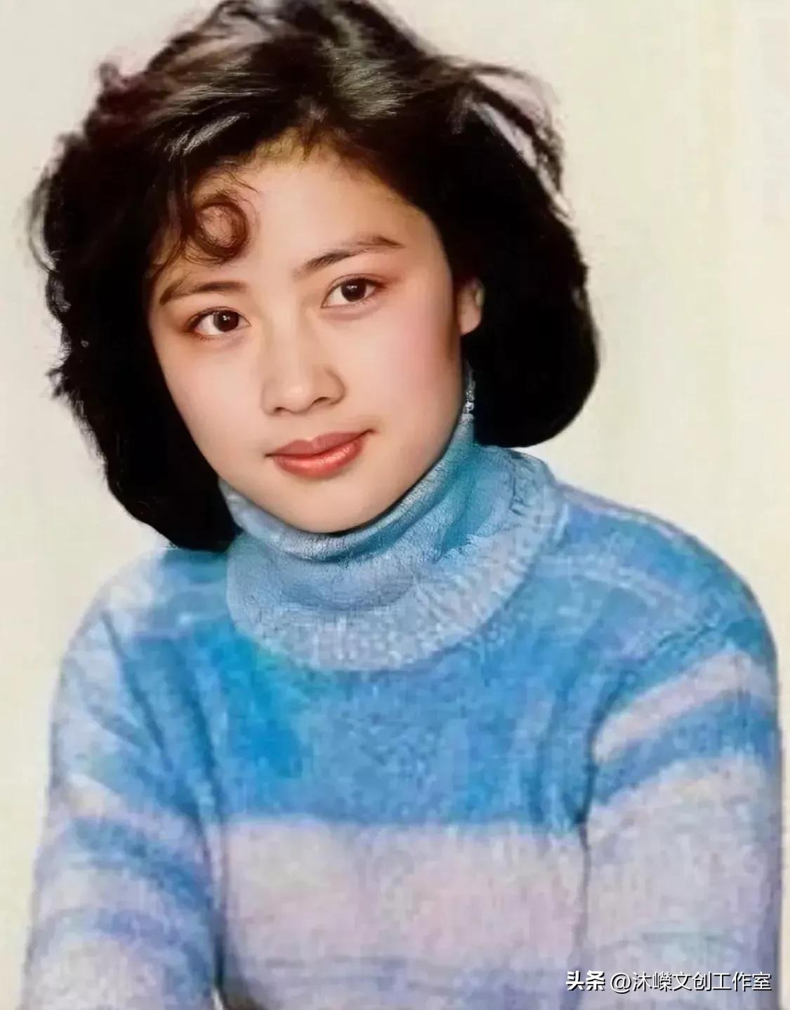 The film and television beauty in Qiaohuaguan's 1980s calendar--Zhao Na ...