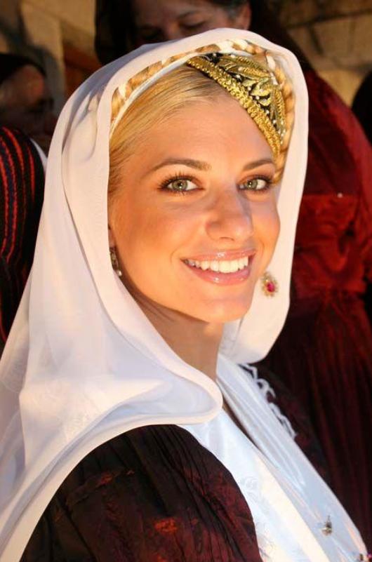 Greek modern women's traditional clothing - iNEWS