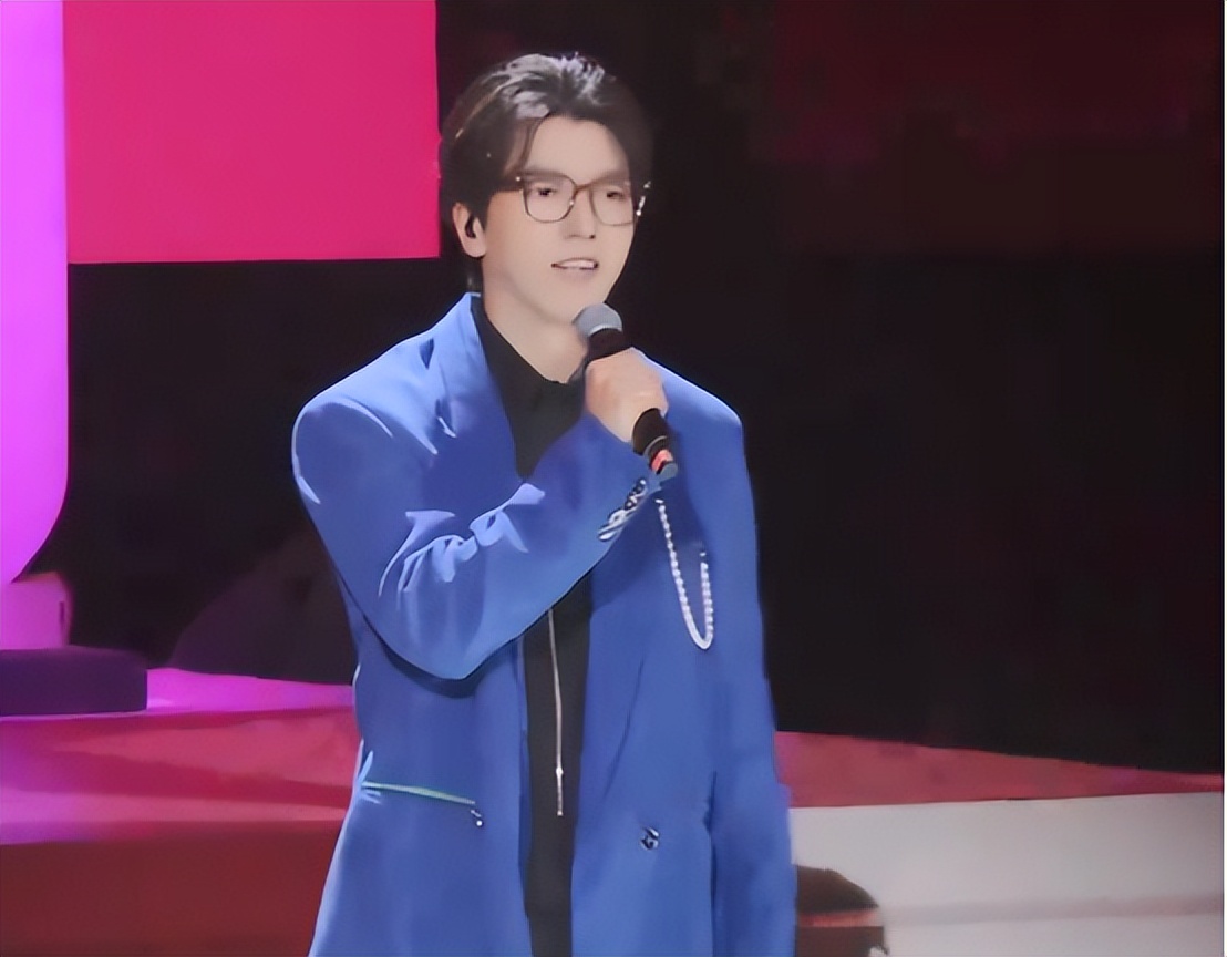The 22-year-old "Avenue of Stars" autumn season championship was ...