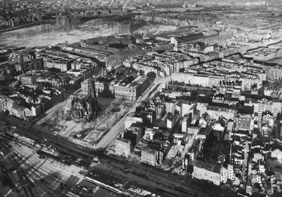 The Influence of Modern Architecture on the Post-War Reconstruction of ...