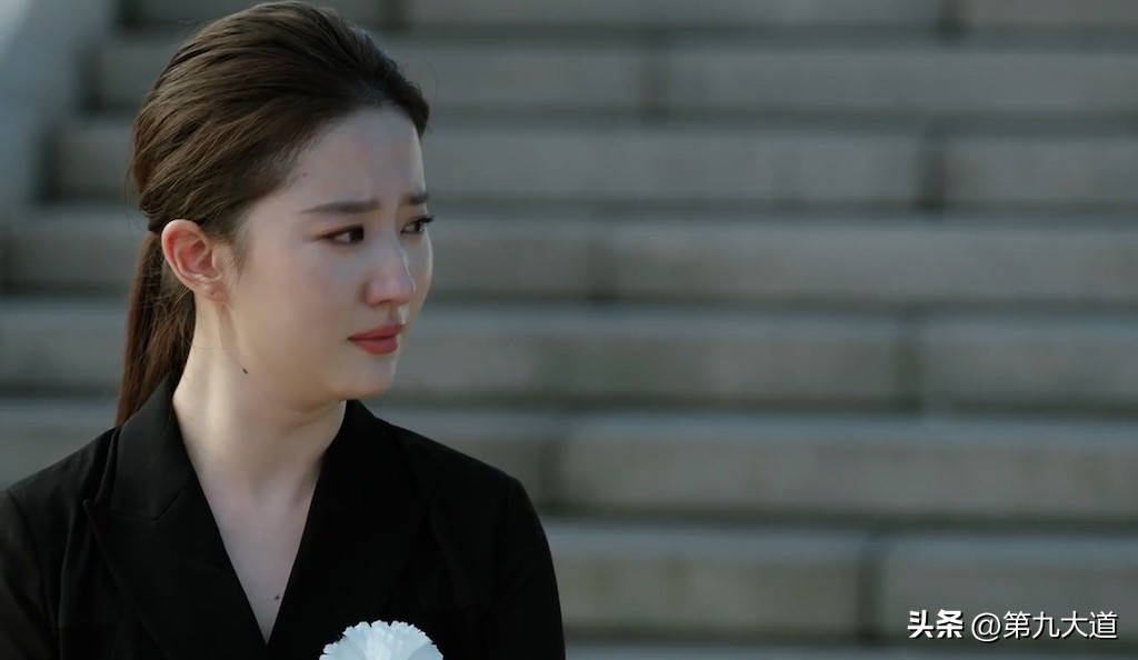 If you can't cry, don't act hard!After watching Liu Yifei's three ...