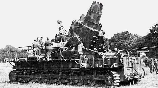 The siege weapon of the German army in World War II, the Karl heavy ...