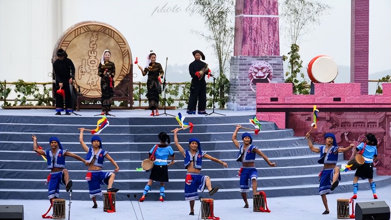 Traditional ancient rhyme: melodious drumming, pulsating figure - the ...