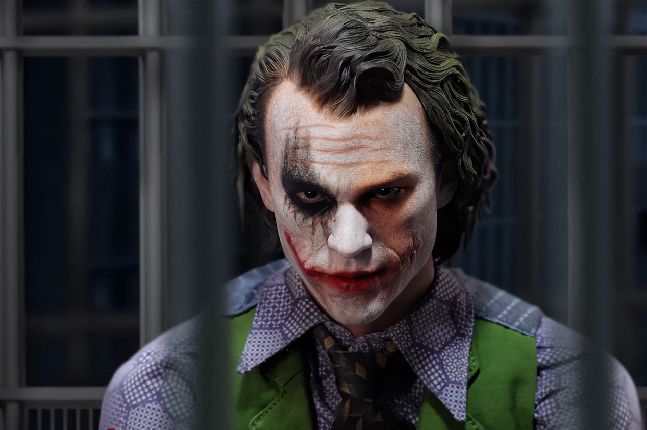 Batman: The Dark Knight: The Joker's Malice and Suffocating Menace - iMedia