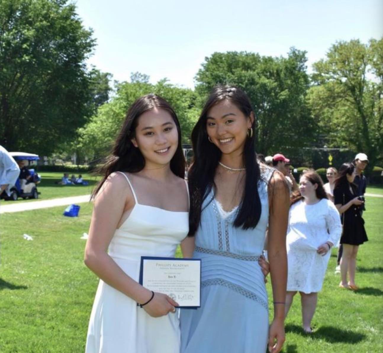 Li Lianjie's 23-year-old daughter released recent photos. She looks ...