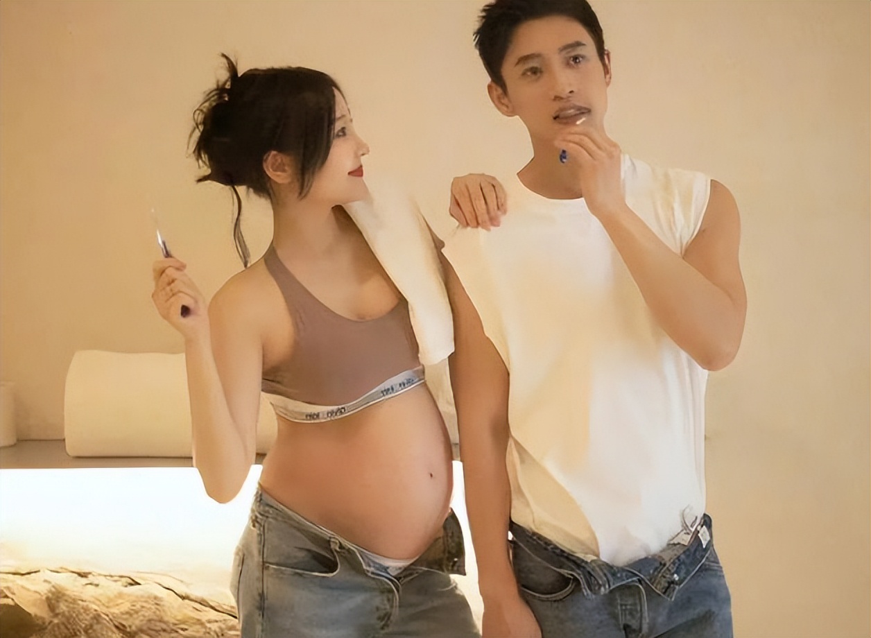 Music genius Wei Chen becomes a daddy! The details of his wife's pregnant belly were released ...