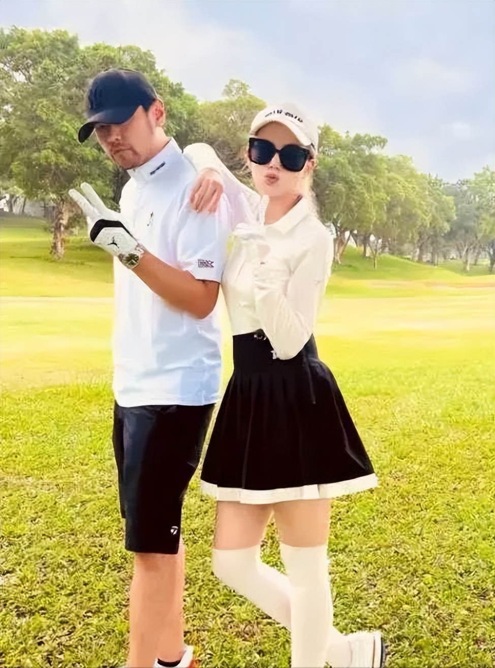 Jay Chou took his wife to play golf, and married Kunling for 8 years as ...
