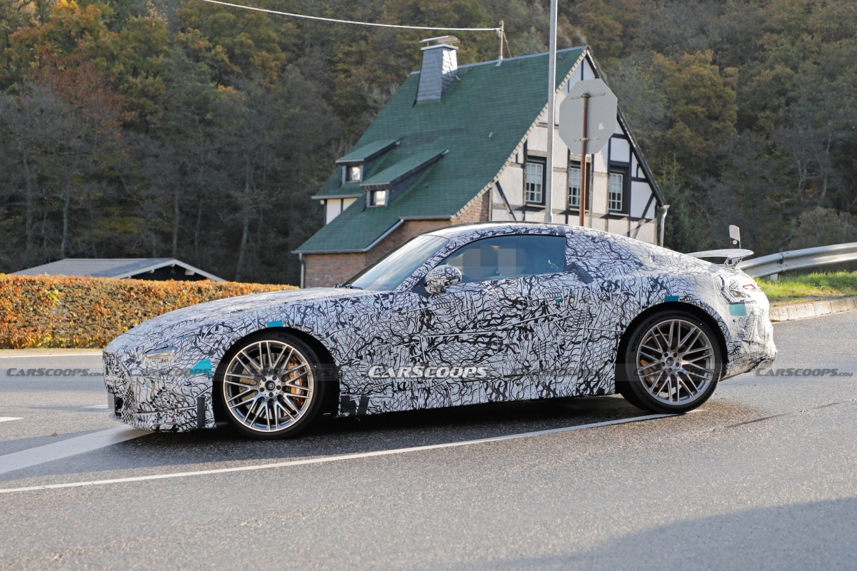4.0T V8+ big rear wing!New Mercedes-Benz AMG GT spy shots revealed - iNEWS