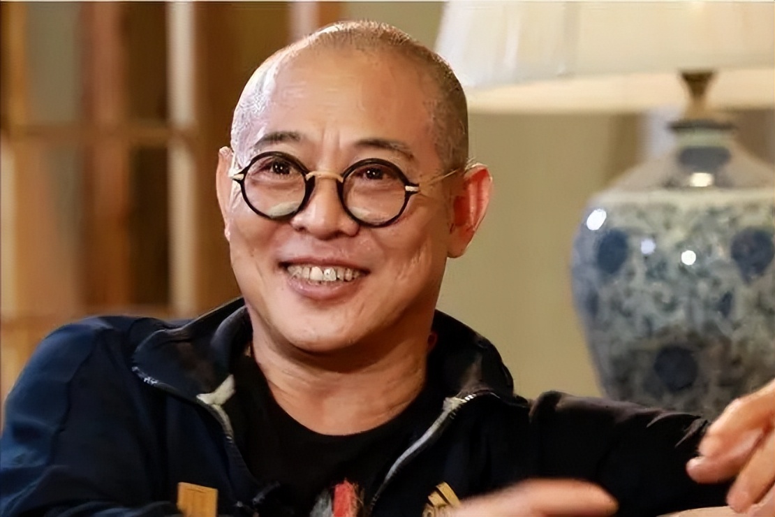 59-year-old Li Lianjie's recent photos were exposed, the effect of ...