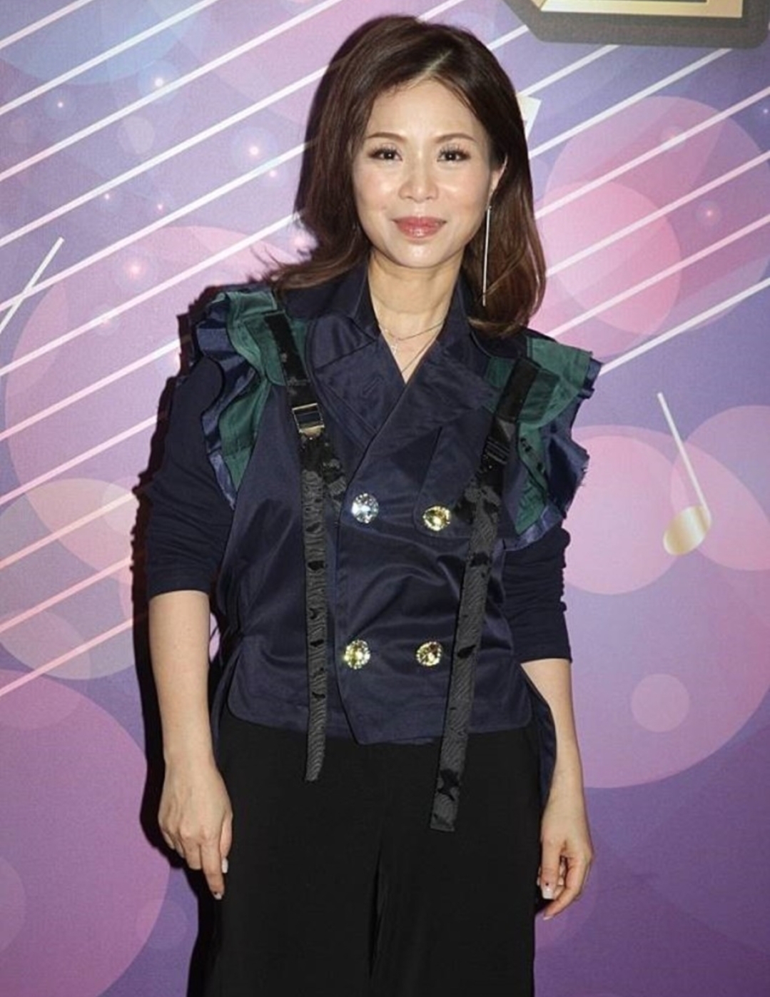 not easy!A well-known Hong Kong singer once concealed from his daughter ...