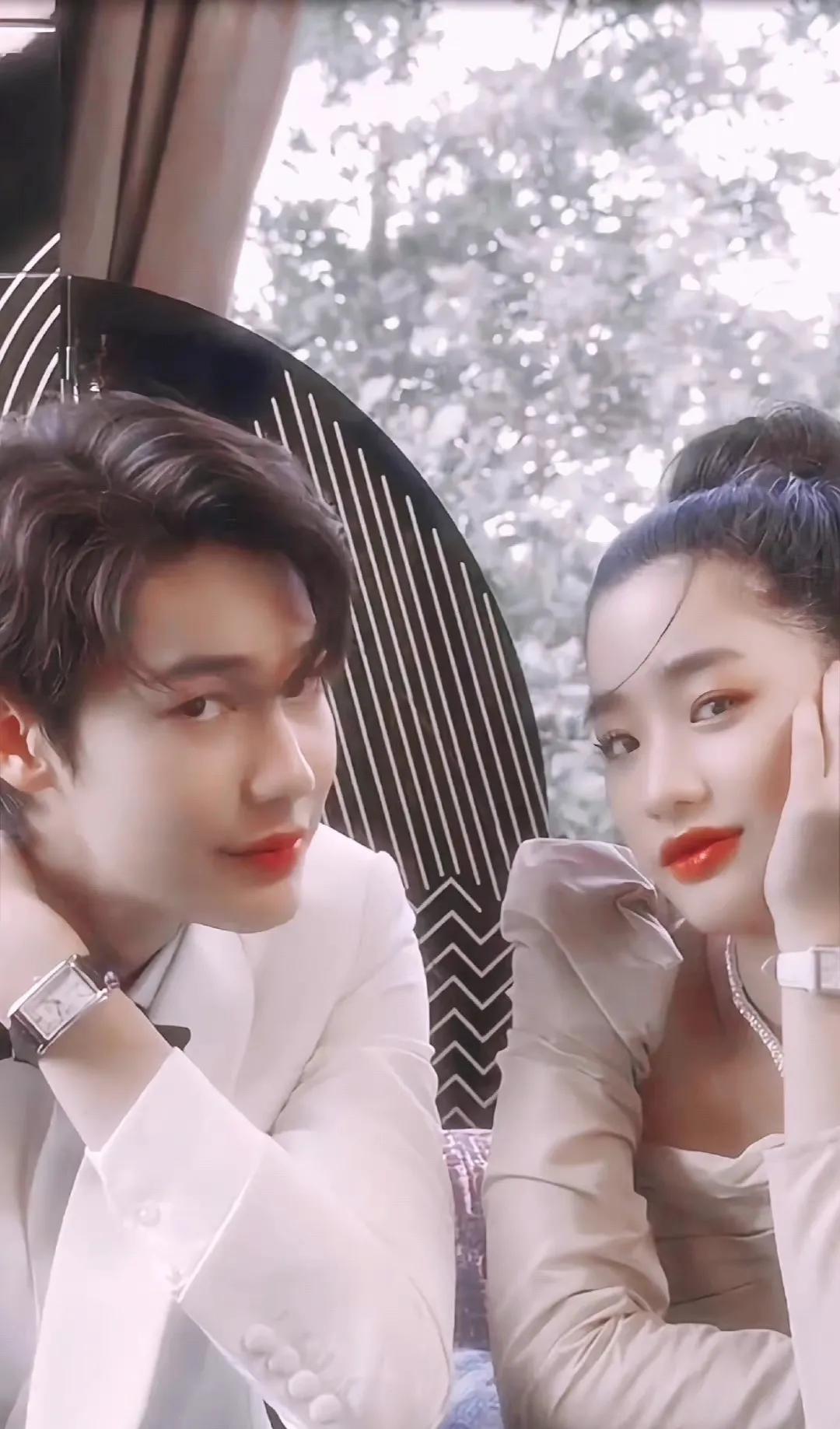 In the Thai version of Meteor Garden, why is Huaze class dew out of the ...