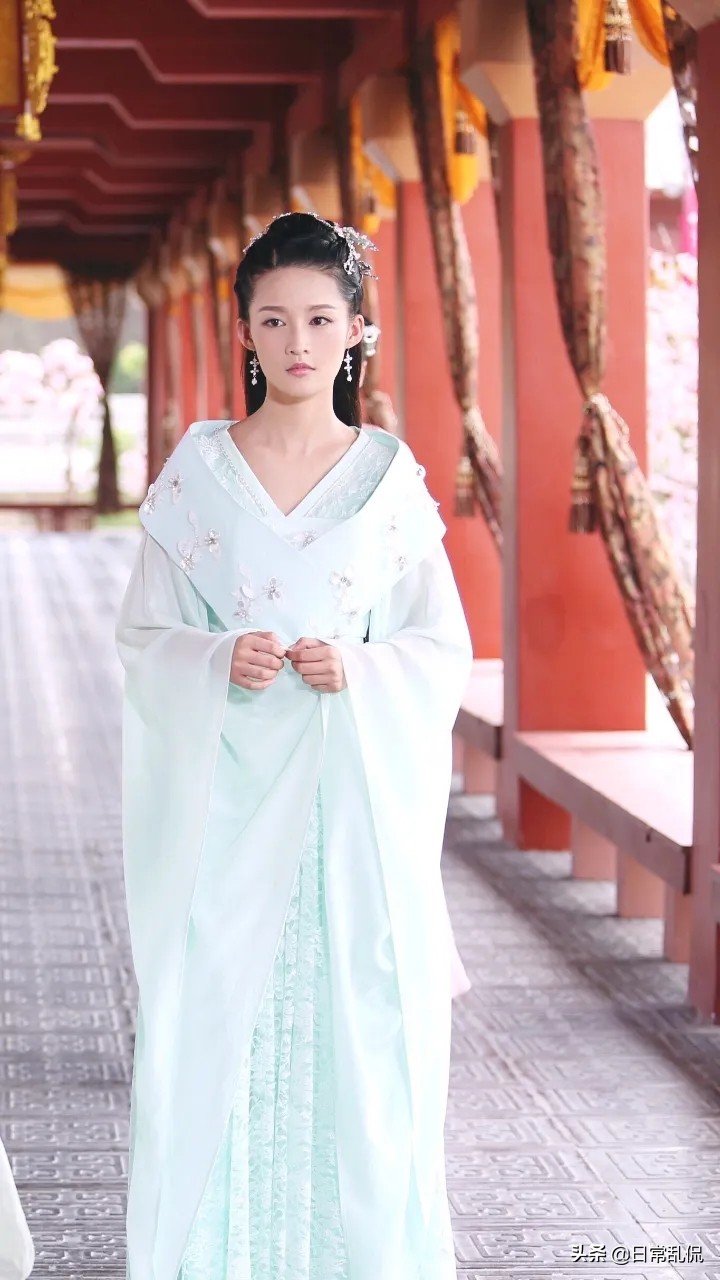 There are several kinds of maids in ancient China. How much is one?What ...