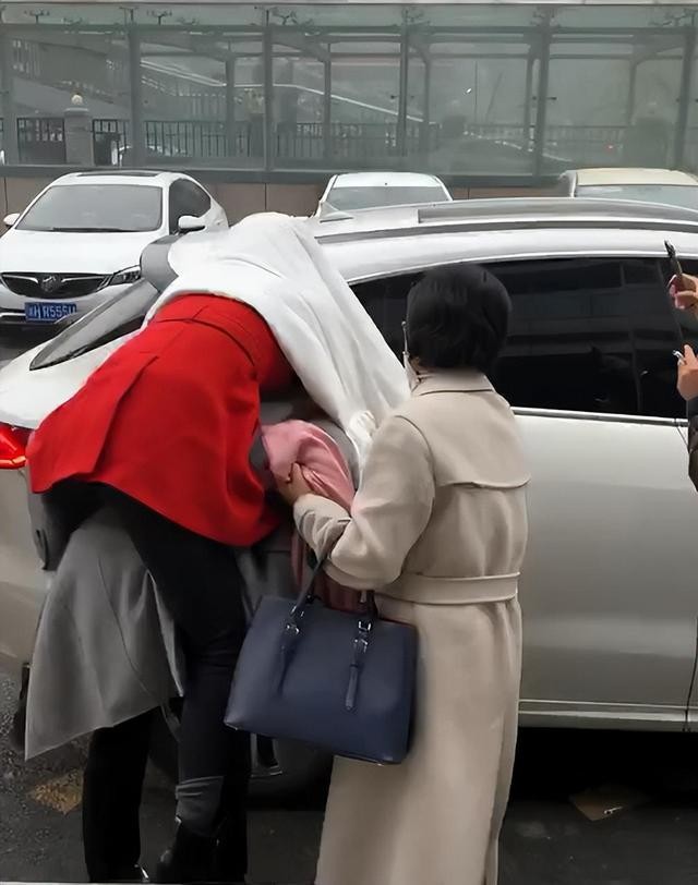 Ma Rong finally paid the price for her "mercenary" - iNEWS