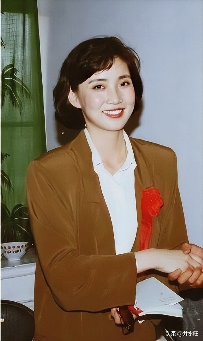 The "Debut Show" of CCTV's Beauty Anchor - iMedia