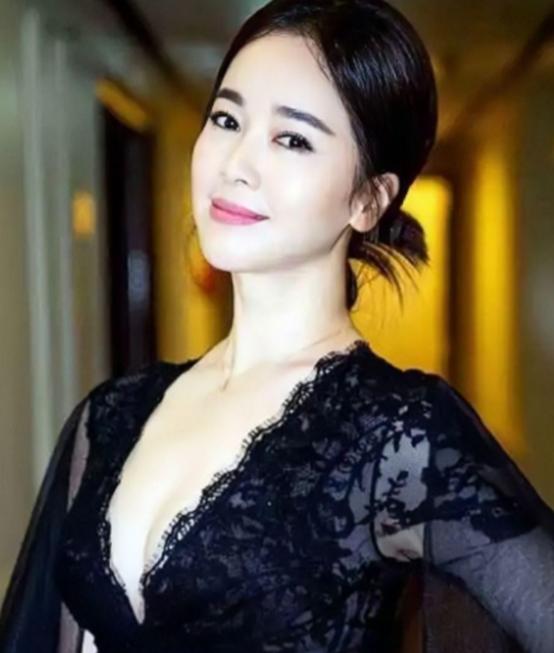 Goulan always pretends to be elegant? No matter how good her acting skills are, she can't ...