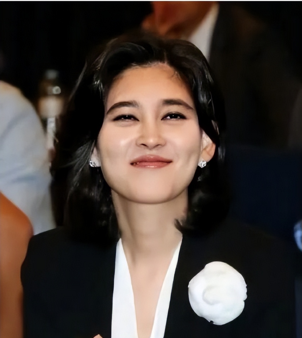 Li Fuzhen: The 52-year-old is so beautiful that he has a good ...