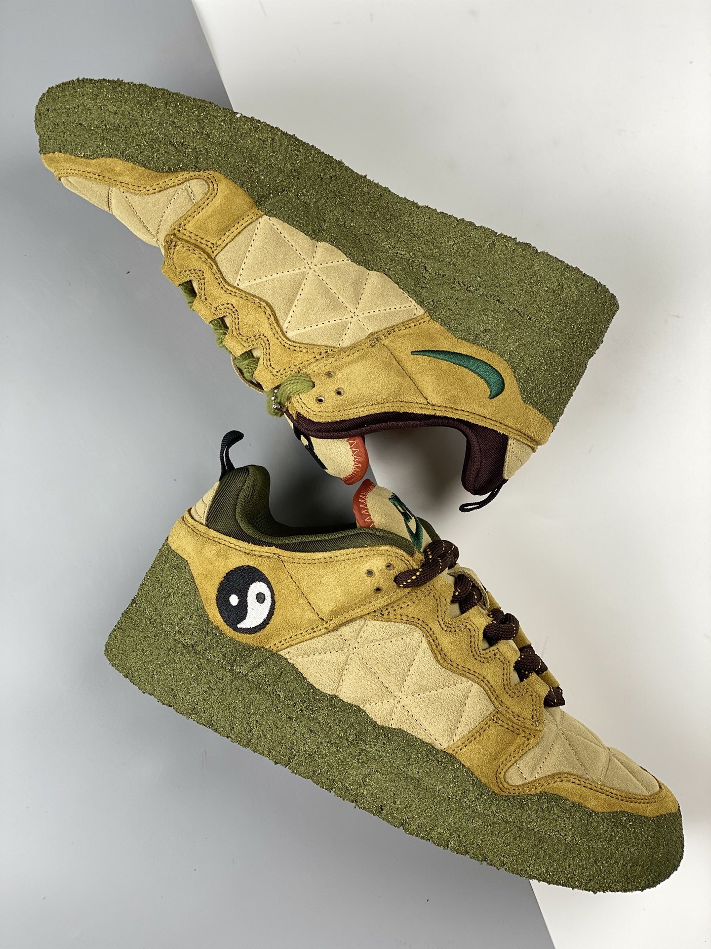 ZK4 with angel wings - iNEWS