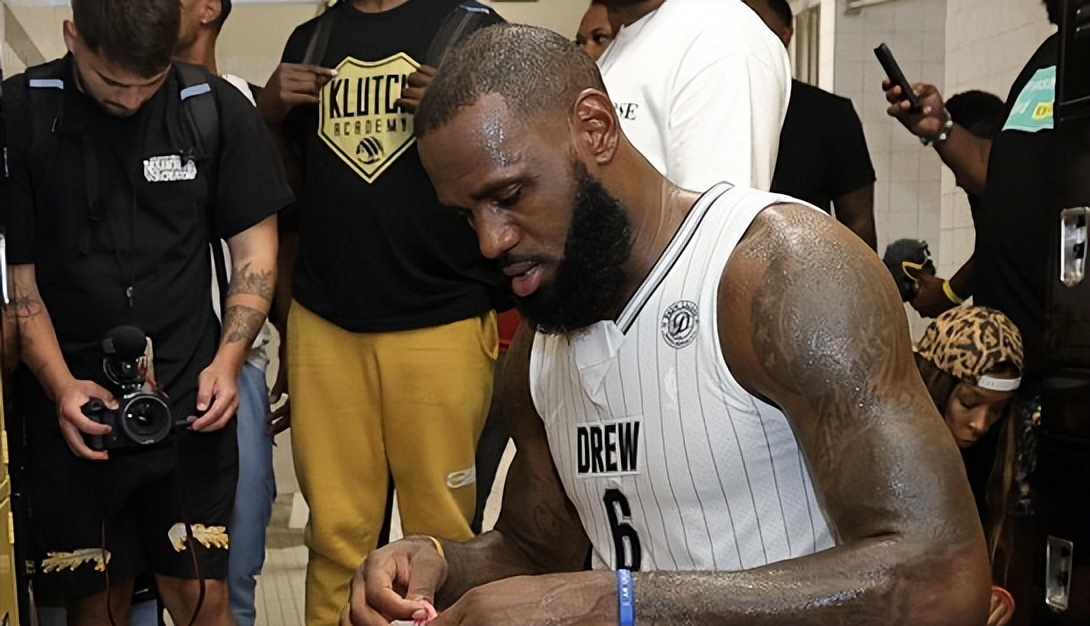 an early closure!James played a much-anticipated match, connected with ...