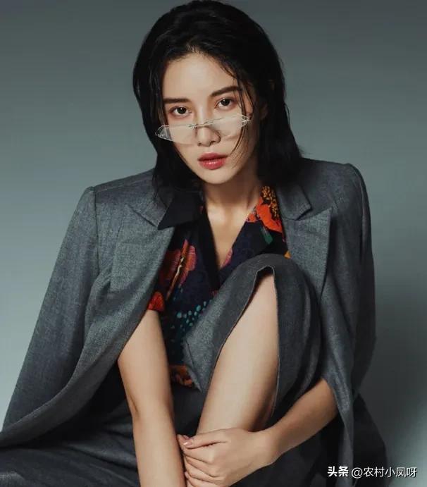 Share pictures - temperament goddess Wu You - iMedia