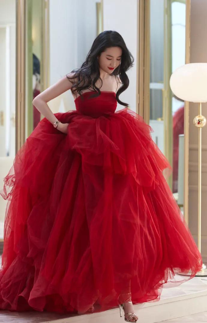 Veteran Beauty: Liu Yifei - iMedia