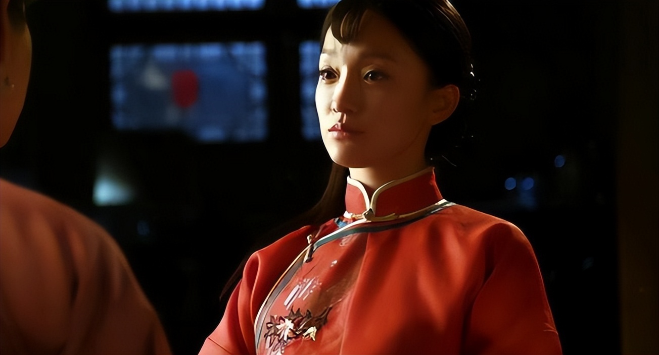 "Private life is chaotic, benefiting yourself at the expense of others ...