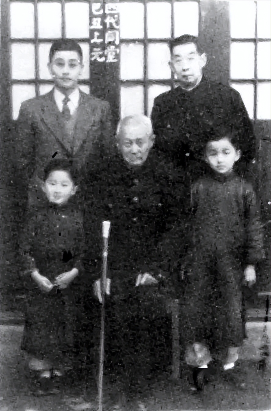 [Character] Sapphojun, the son of the Jiawu veteran: "Old Engineer" who ...