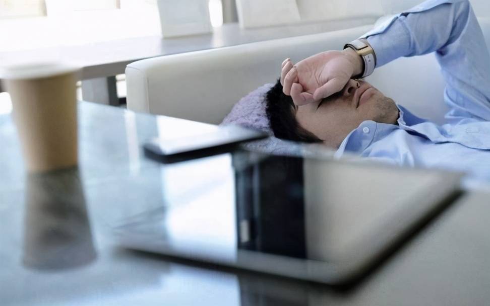 There are many benefits to taking a nap. If you want to take an ...