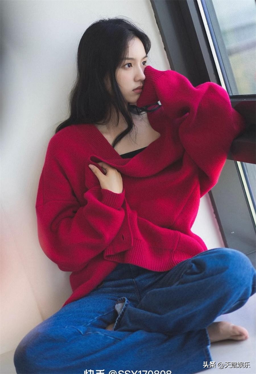 Film and television actress Zhou Ye photo album (15) - iNEWS