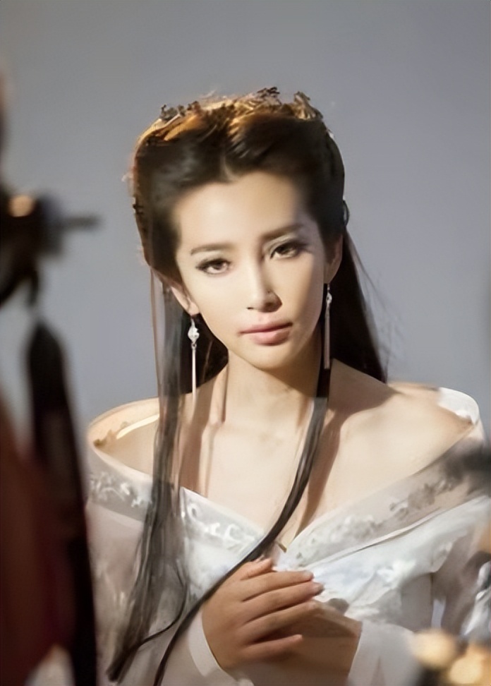 Li Bingbing and Li Xue, for the sake of their sister's success, their ...