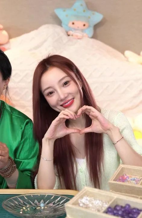 Xiaohua fell in love with the famous Beijing duck? Wang Yibo? Zheng Kai ...