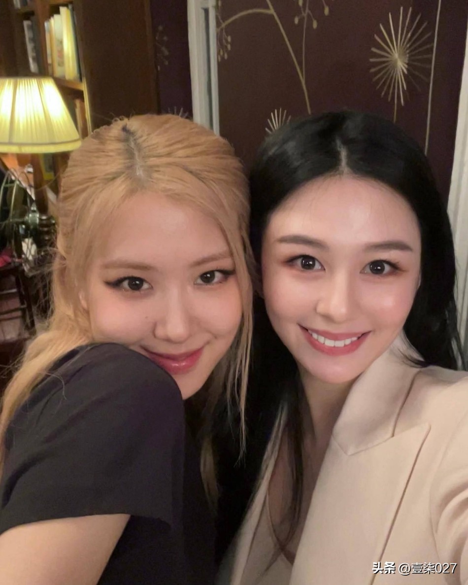 Qiu Shuzhen's daughter Shen Yue watched the BLACKPINK concert and took ...
