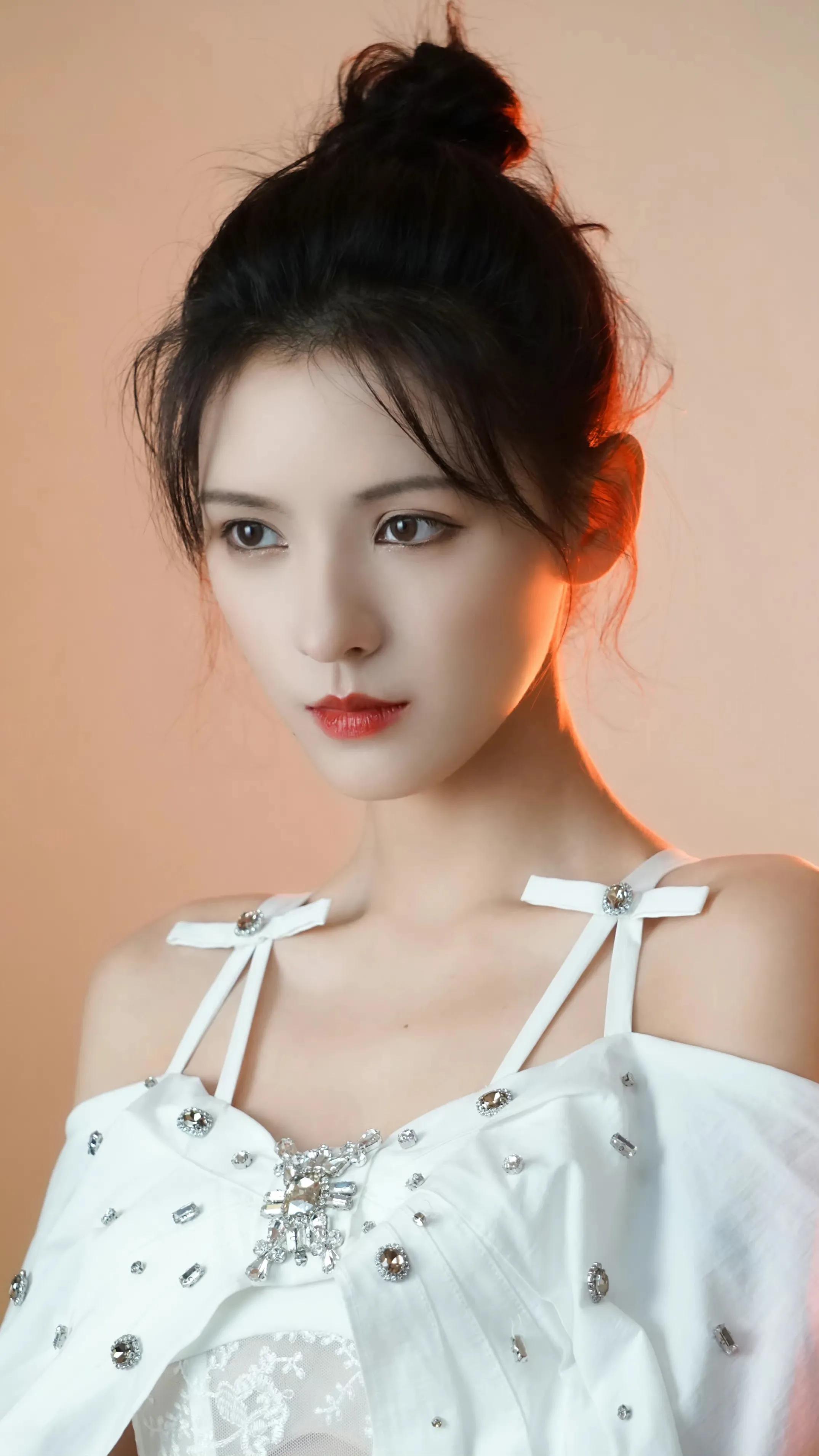 Zhang Yuxi's beautiful wallpaper (3) - iNEWS