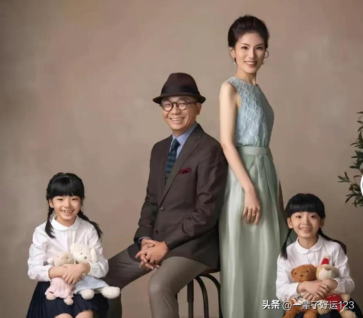 Among the male hosts in Shanghai who love to wear hats the most, who is ...