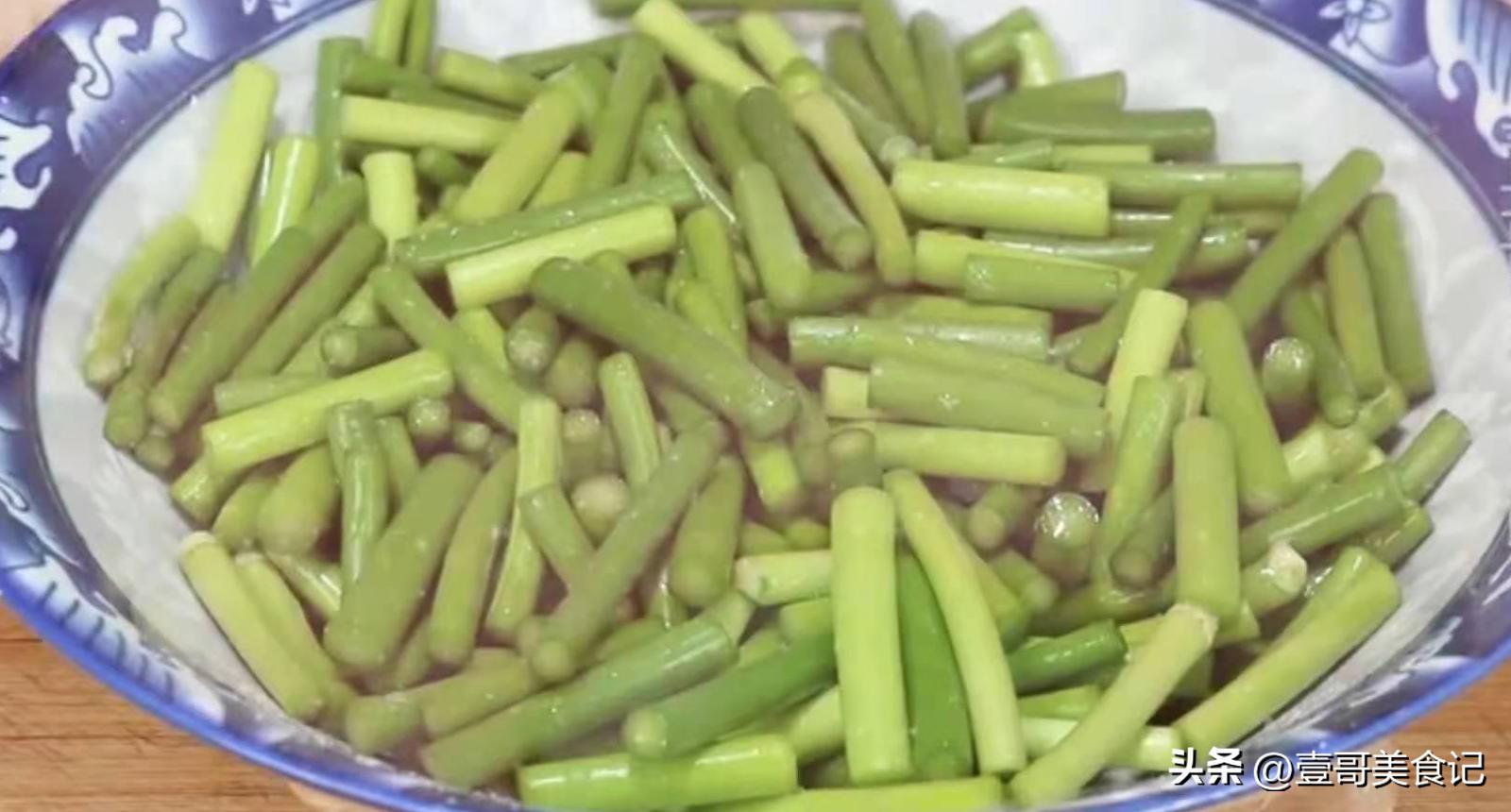 The easiest way to make garlic moss, no need to fry it, it is original ...