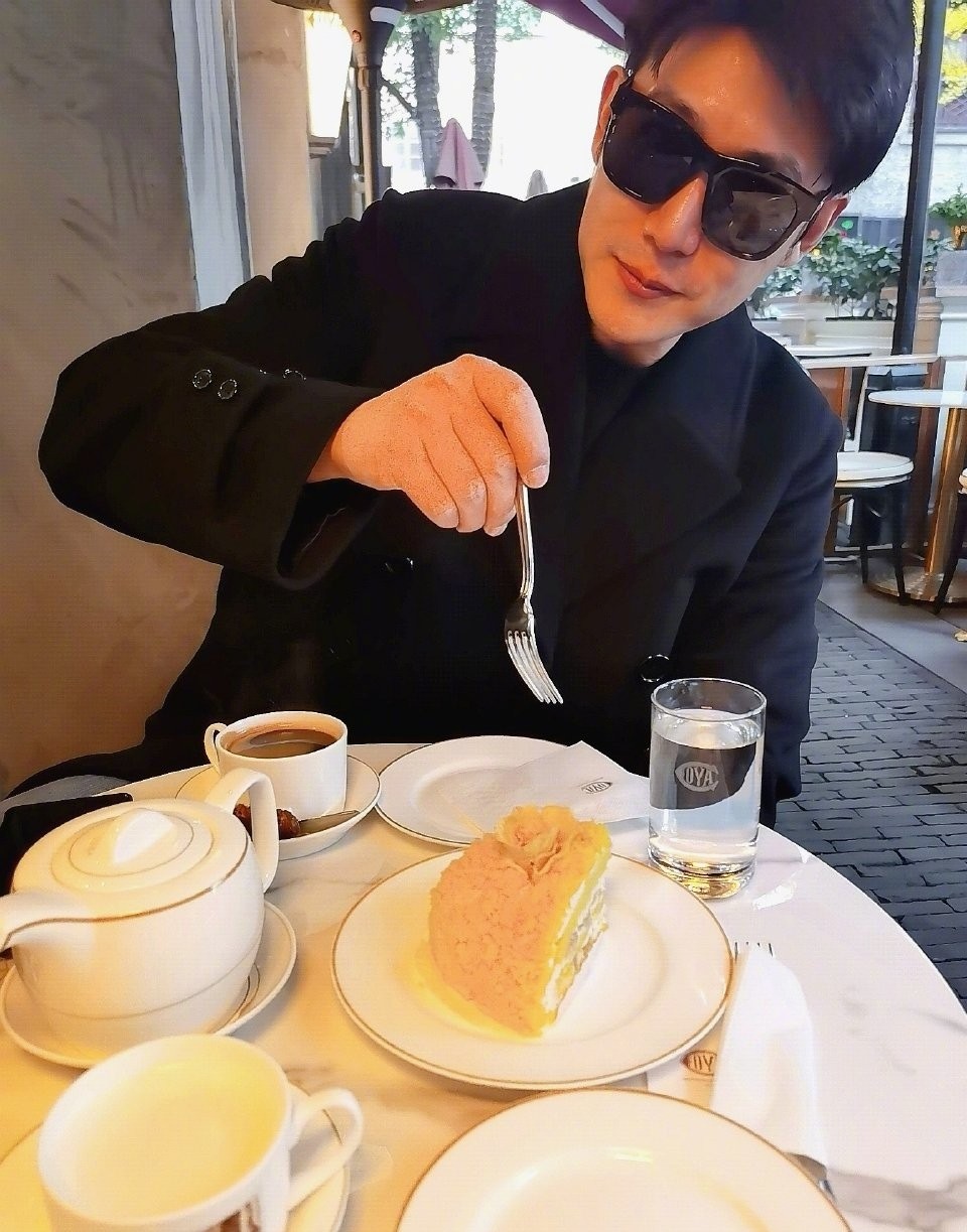 Bao Lei celebrates Lu Yi's 46th birthday on a date, without children ...