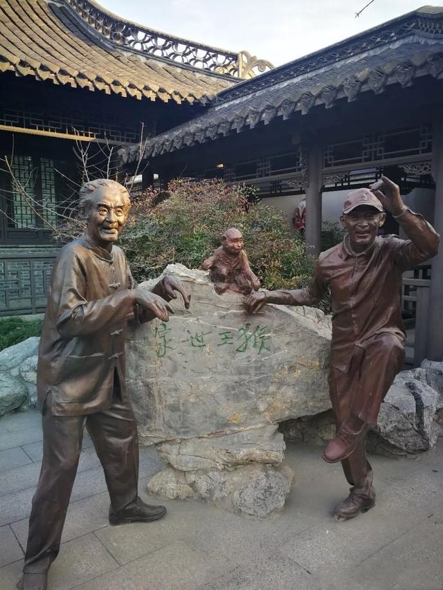The old artist whose reputation has collapsed, there are Liu ...