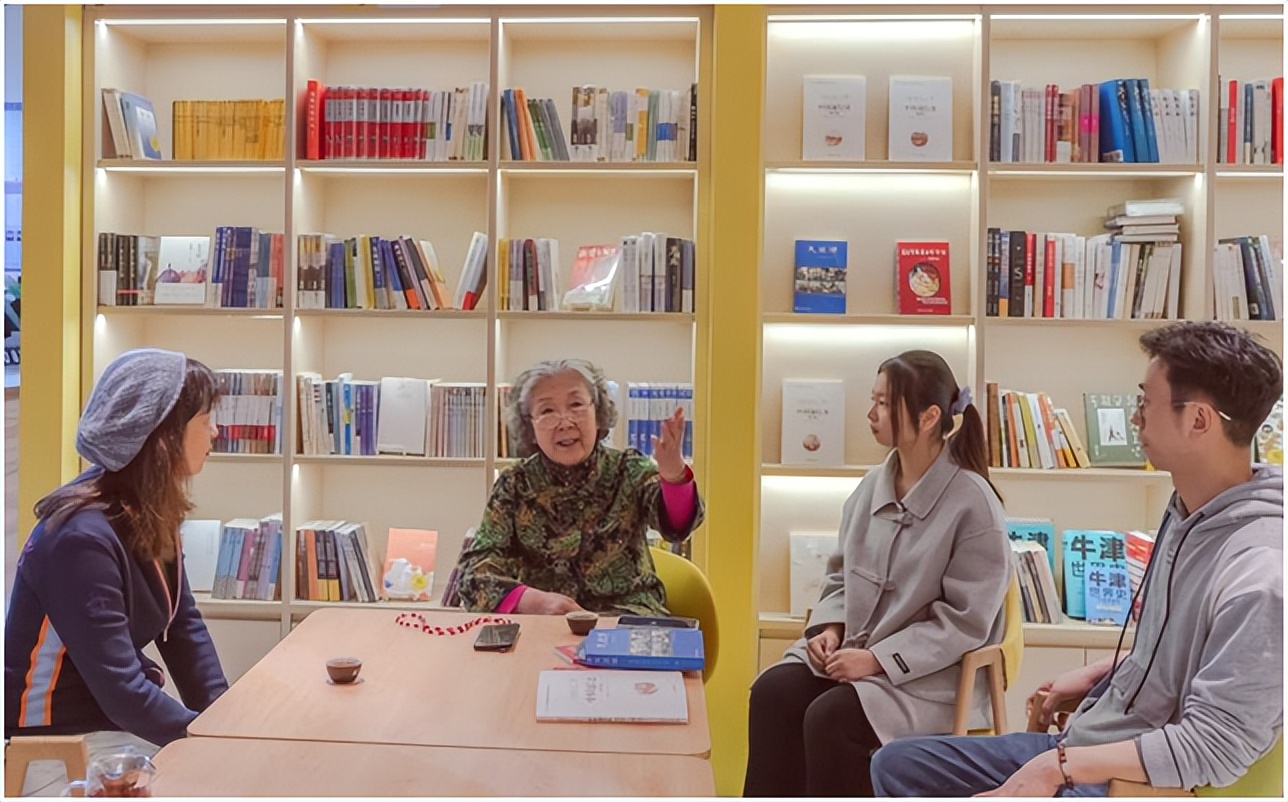 The third episode is the first documentary literary work in China's ...