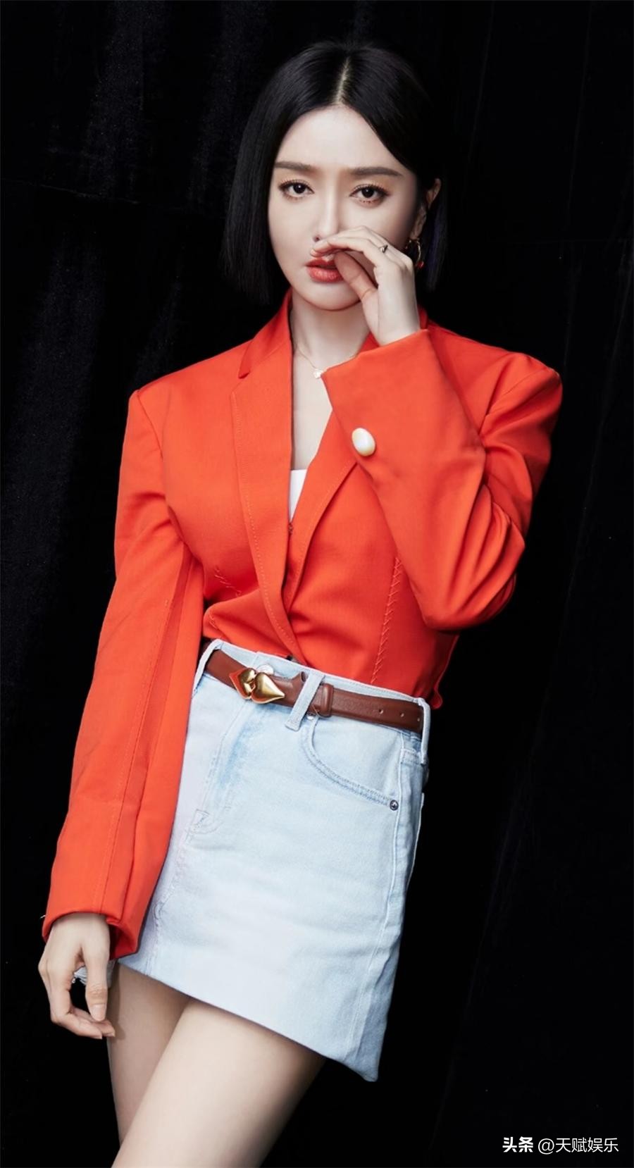 Actress and singer Qin Lan's photo album "Twenty Three" - iNEWS