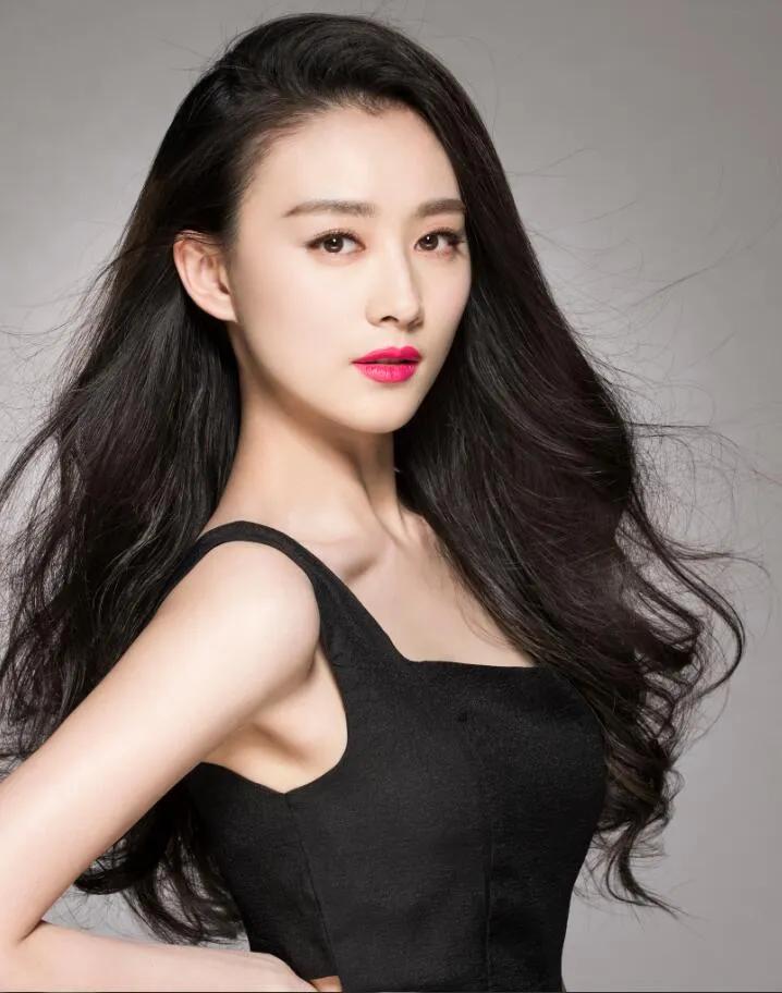 Zhang Run's beautiful pictures - iNEWS