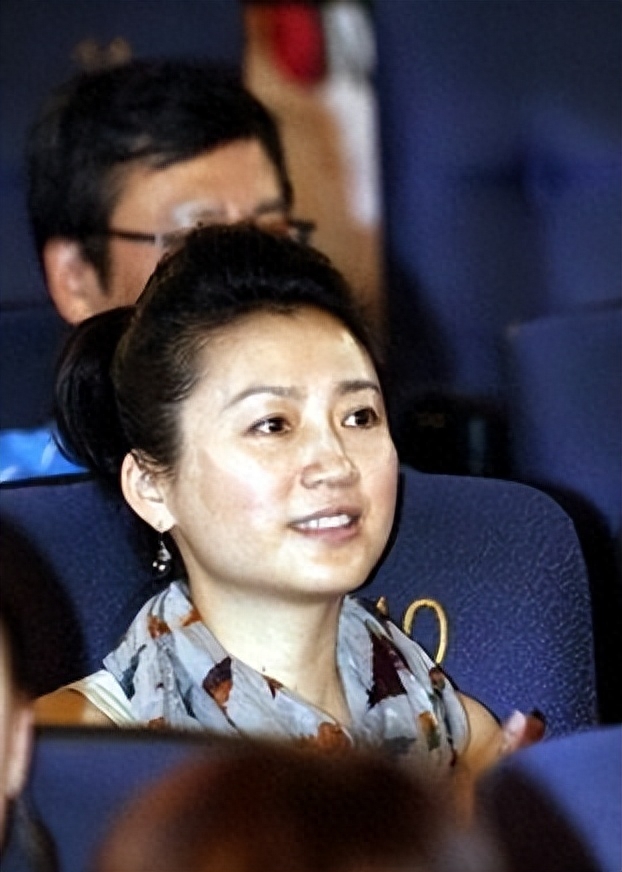 CCTV No. 1 Miss Wang Xiaoya: She was married to a rich man for the first time, and a high ...