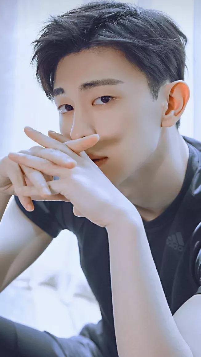 Deng Lun Wallpaper - iNEWS