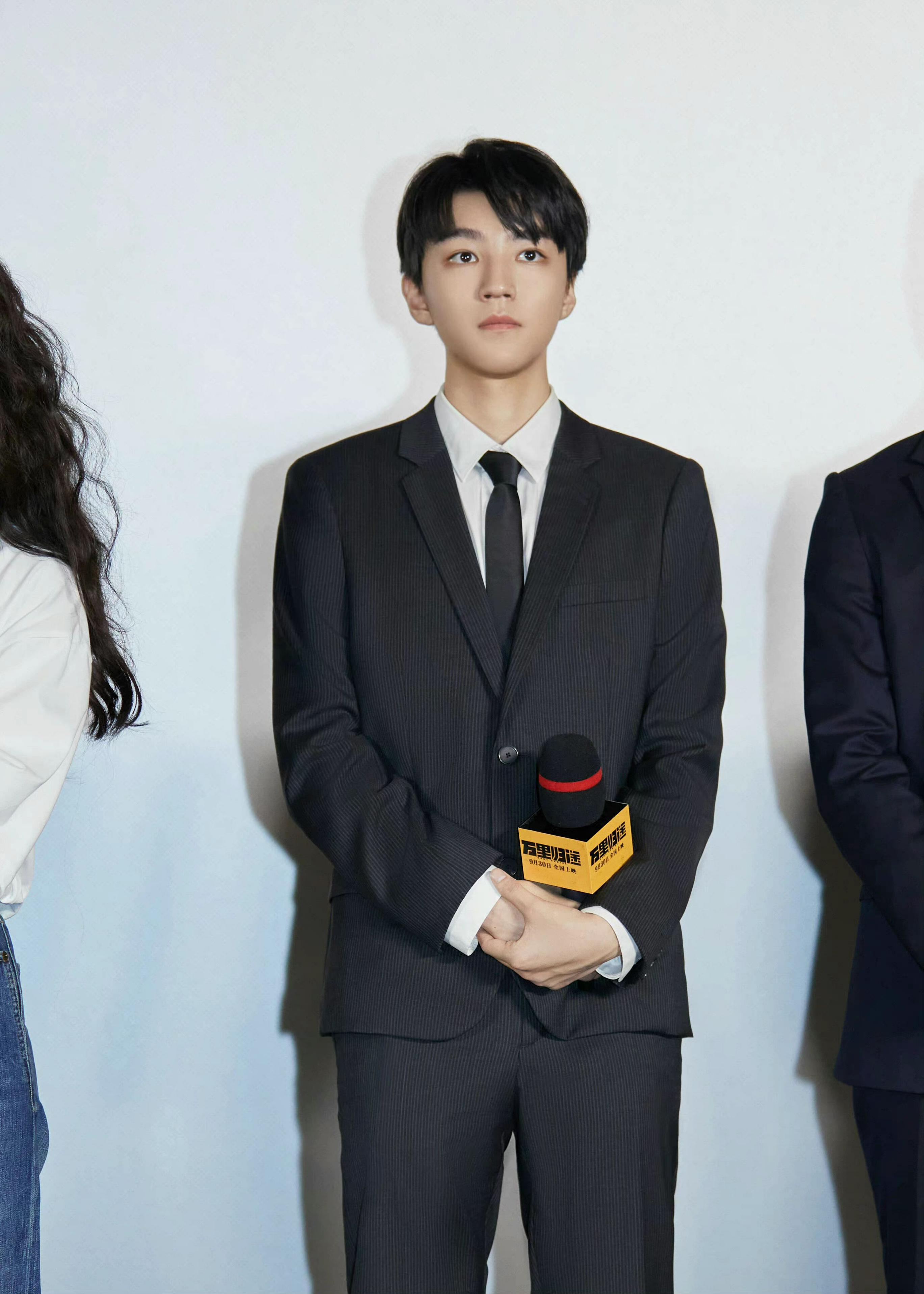 Wang Junkai worked hard, the box office of the movie broke 400 million ...