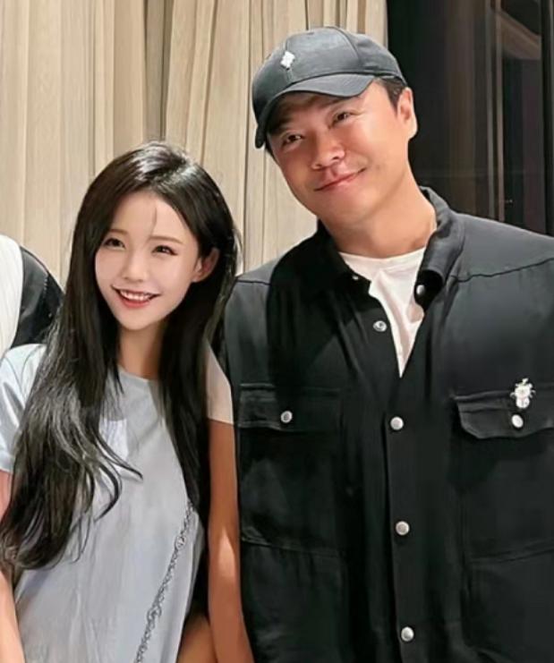 The old problem is committed again?Chen Sicheng had a party with ...