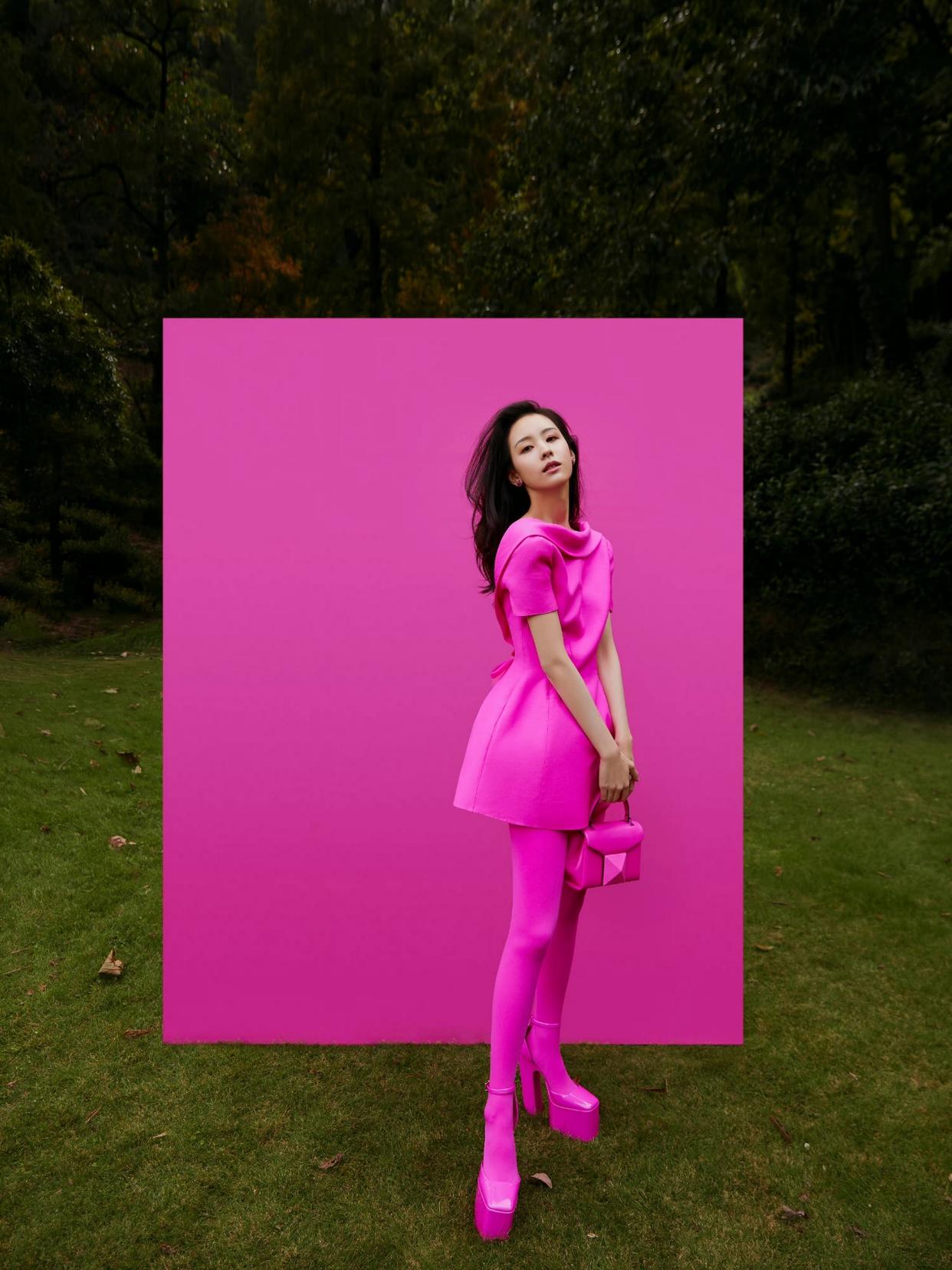 Chen Douling's 29th birthday photo, surrounded by bright pink, netizens ...