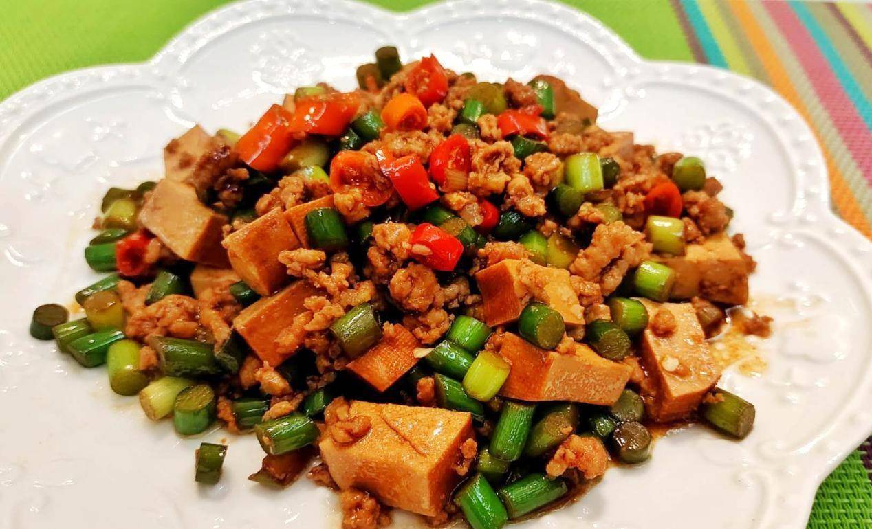 Teach you the nutritious minced pork with garlic moss and stir-fry ...