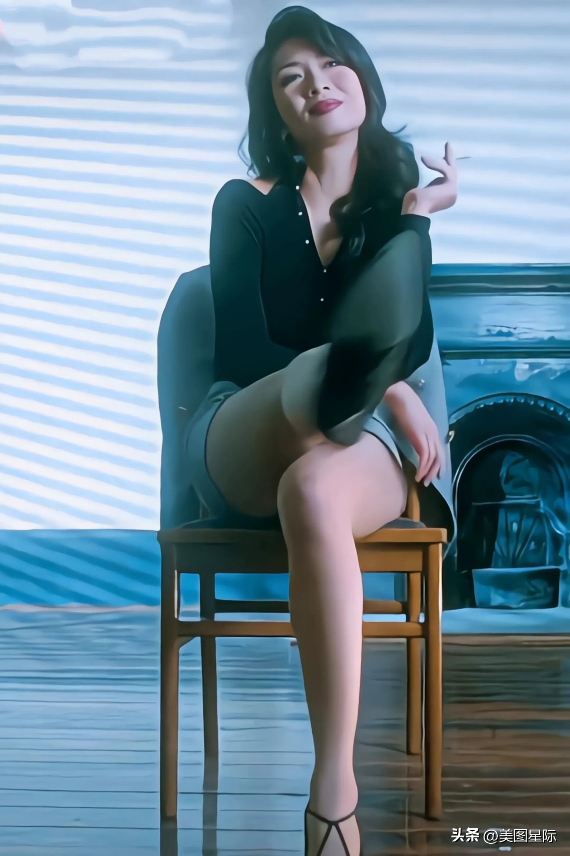 The protagonist of this issue—Wu Jiali, the 32nd issue of the celebrity stunning beauty series ...