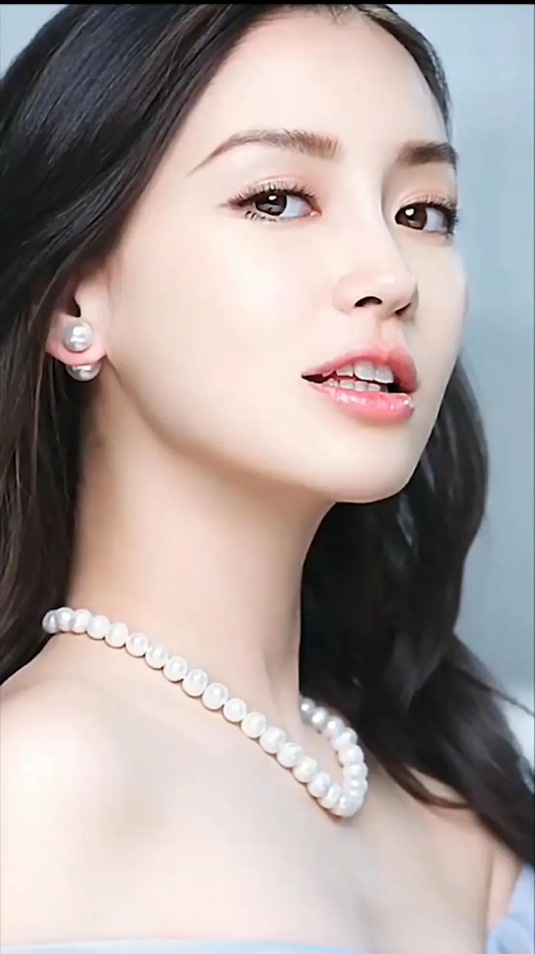 The goddess must collect Angelababy Yang Ying - iNEWS