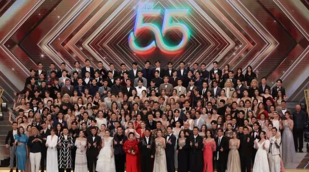 Being coldly treated by TVB?The old drama bone Li Jiading took a group ...